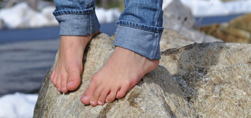 Grounding Benefits: What the Science Says and 6 Tips - Utopia