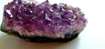 How to Find Geodes in 4 Steps (And Where to Look) - Utopia